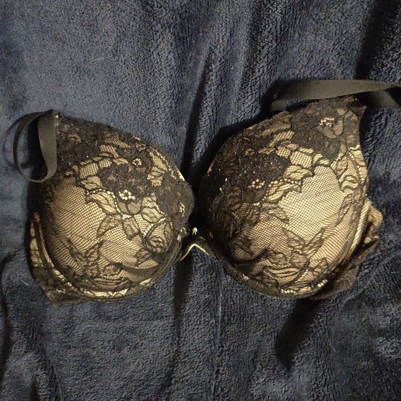 Maidenform | Intimates & Sleepwear | Maidenform Lace Bra Size 34d ...